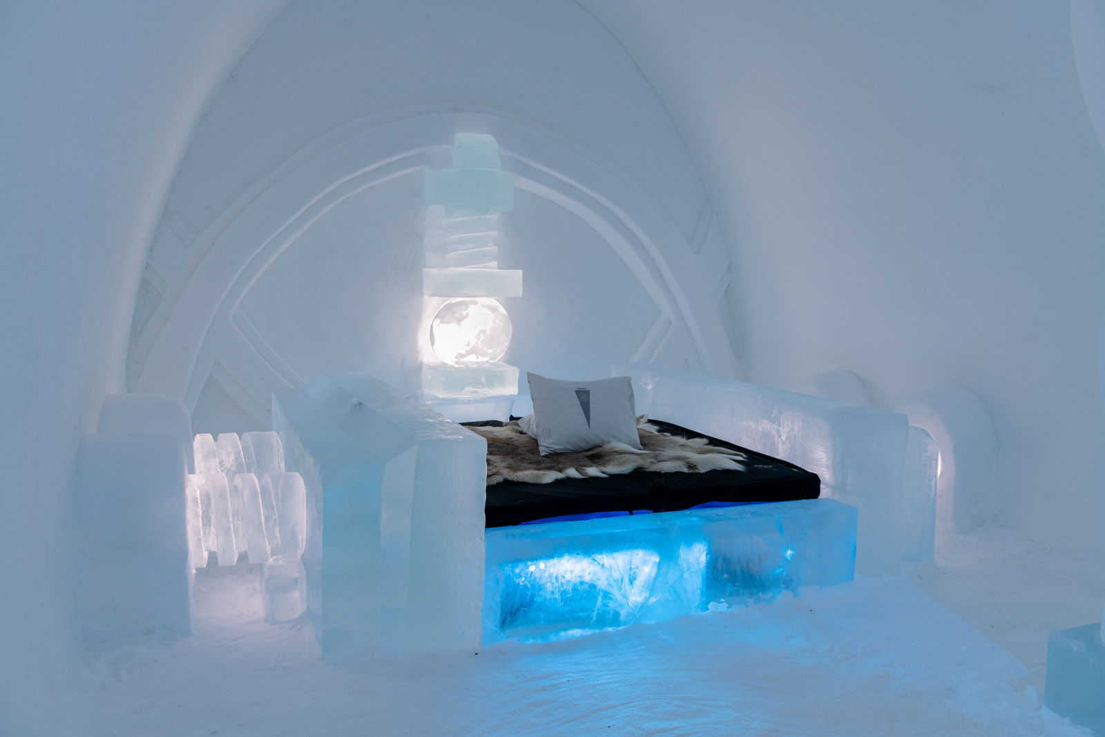 Visit Art Suite No Pressure | ICEHOTEL