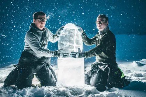 Deluxe Suite Raindrop Prelude by Thomasz Czajkowski & Eryk Marks | ICEHOTEL